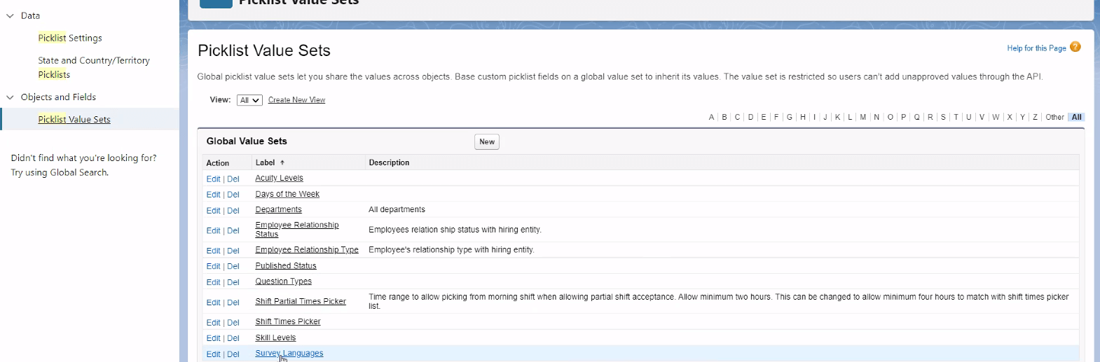 Configure language of survey responses dynamically based on the field value of the recipient/target